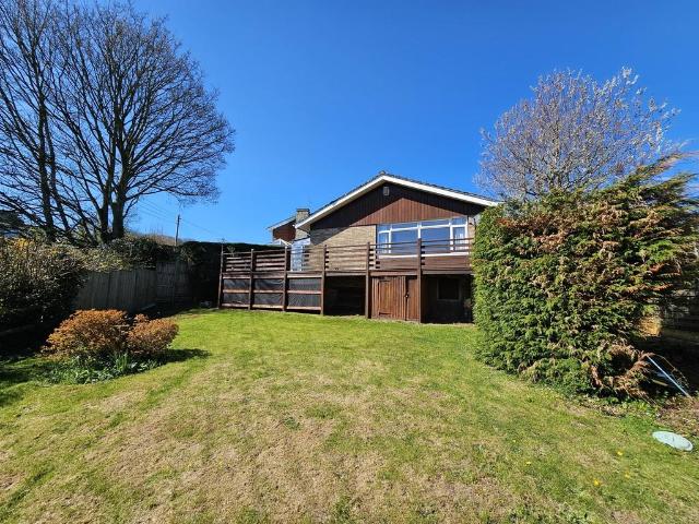 2 bedroom detached bungalow to rent