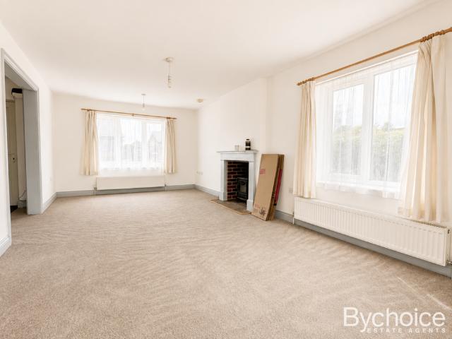 2 bedroom detached bungalow to rent