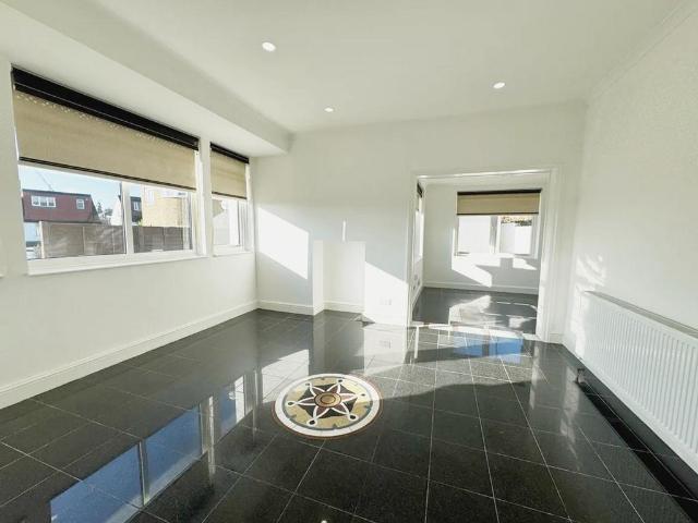 2 bedroom detached bungalow to rent