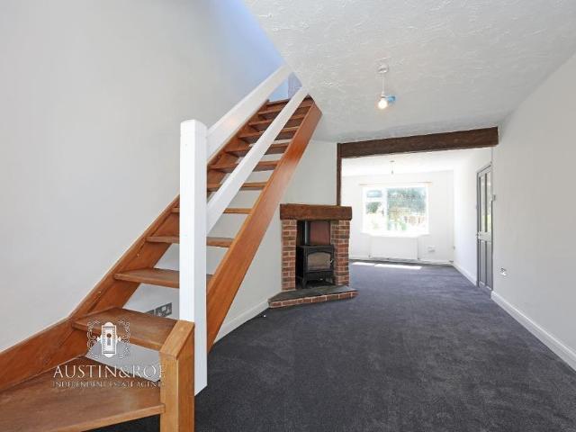 2 bedroom detached bungalow to rent