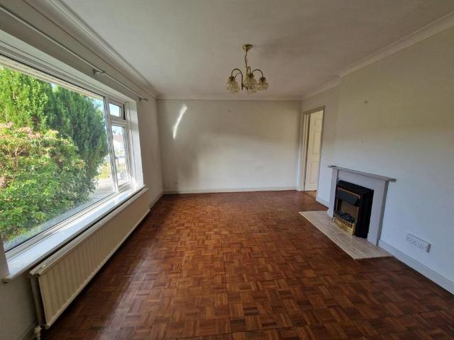 2 bedroom detached bungalow to rent