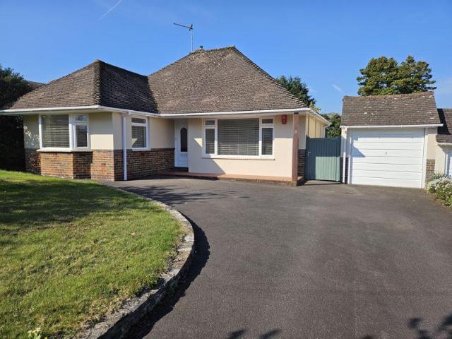 2 bedroom detached bungalow to rent