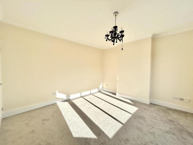 2 bedroom detached bungalow to rent