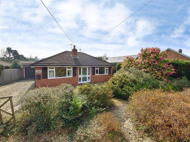 2 bedroom detached bungalow to rent