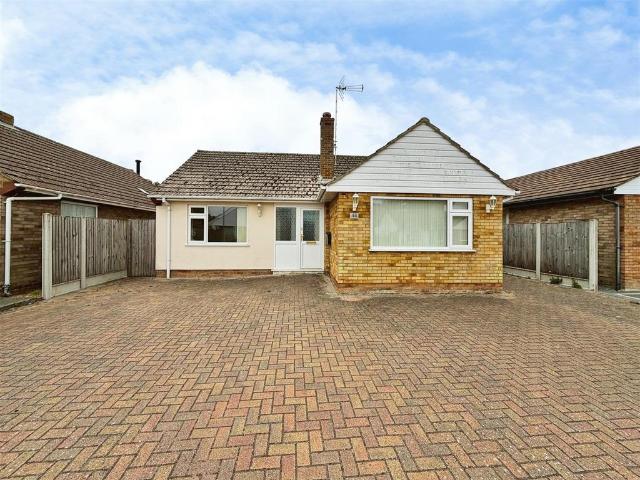 2 bedroom detached bungalow to rent