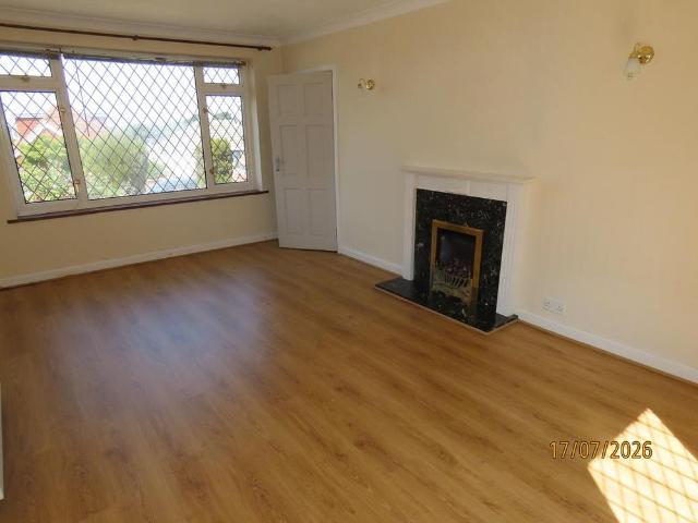 2 bedroom detached bungalow to rent
