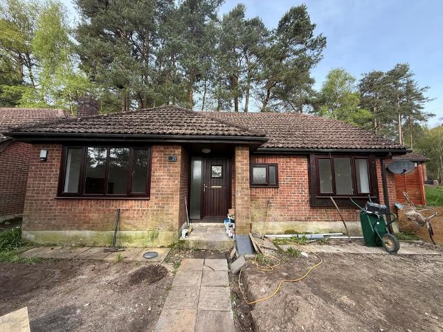 2 bedroom detached bungalow to rent