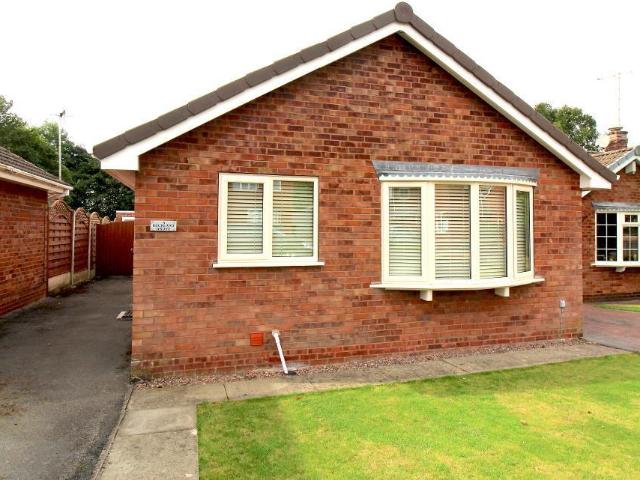 2 bedroom detached bungalow to rent