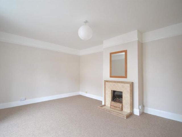 2 bedroom detached bungalow to rent