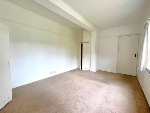 2 bedroom detached bungalow to rent