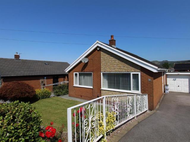 2 bedroom detached bungalow to rent