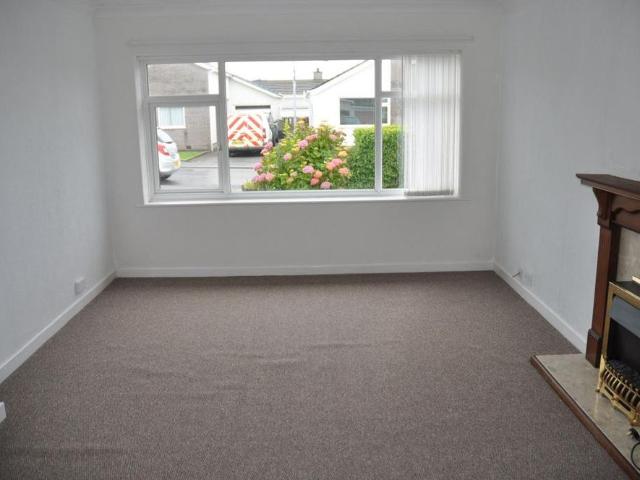2 bedroom detached bungalow to rent