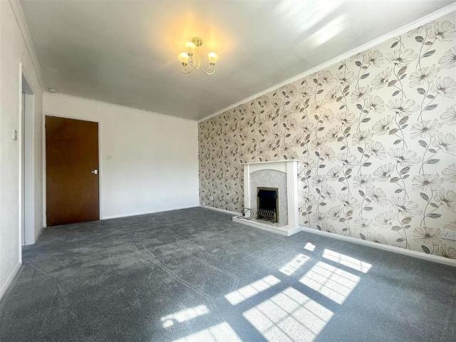2 bedroom detached bungalow to rent