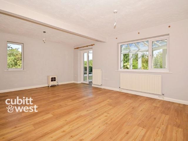 2 bedroom detached bungalow to rent