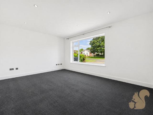 2 bedroom detached bungalow to rent