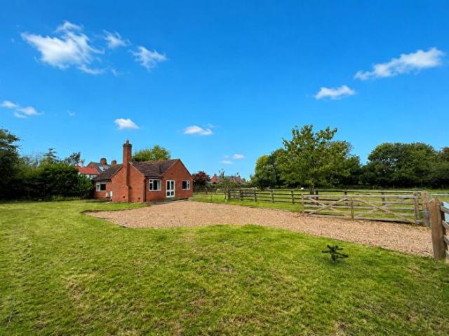 2 Bedroom Detached Bungalow To Rent In Limes Bungalow, Middle Lane, Nether Broughton, LE14