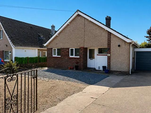 2 Bedroom Detached Bungalow To Rent In Penylan Avenue, Porthcawl, Bridgend County Borough, CF36