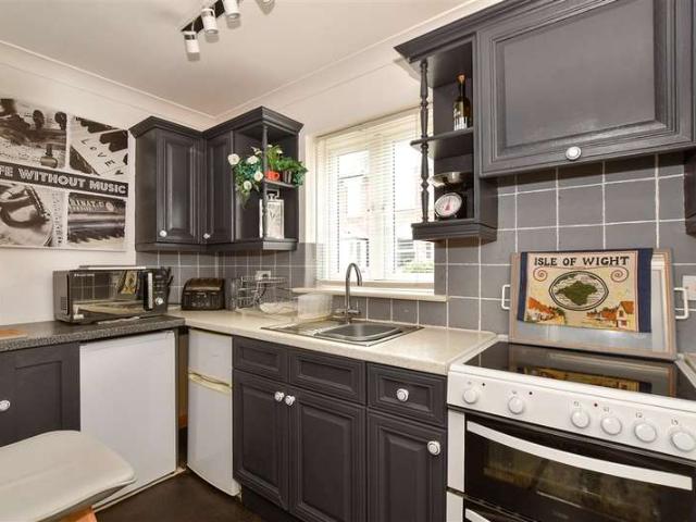 2 Bedroom Detached House