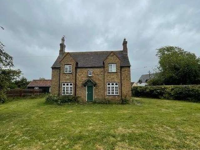 2 Bedroom Detached House