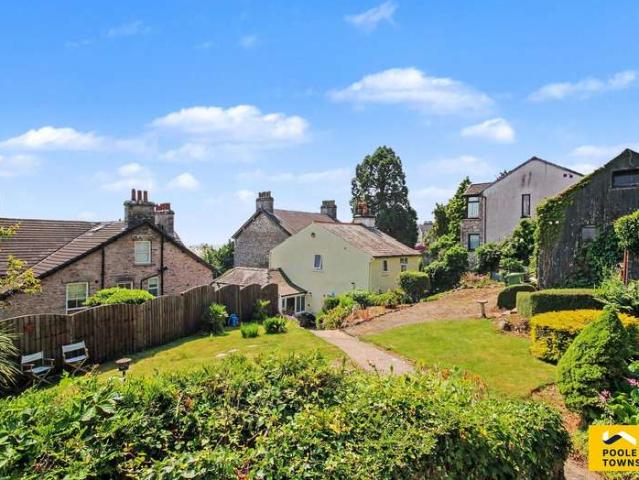 2 Bedroom Detached House