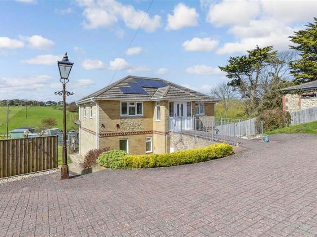 2 Bedroom Detached House