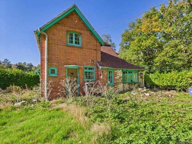 2 Bedroom Detached House