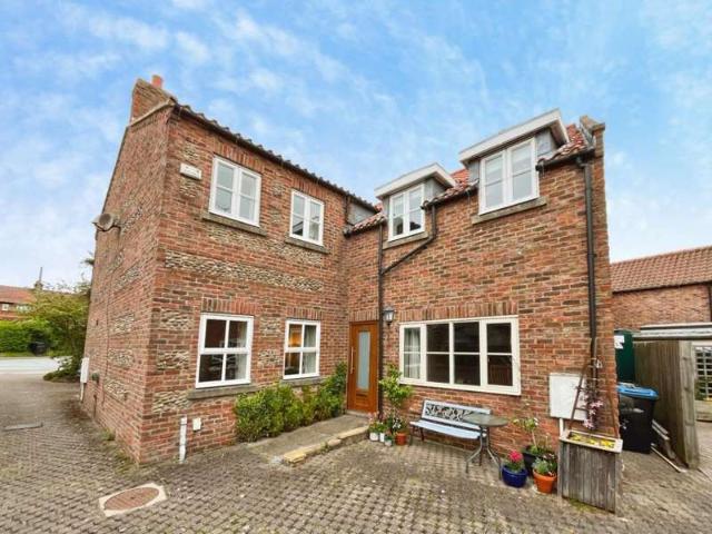 2 Bedroom Detached House