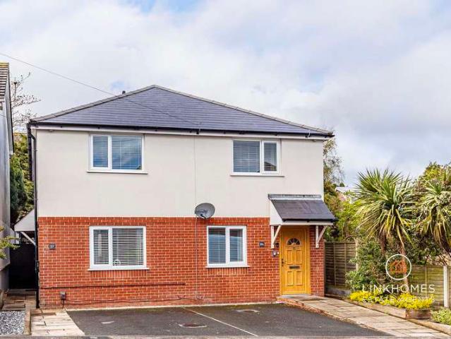 2 Bedroom Detached House