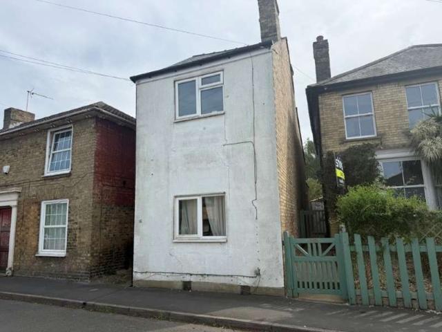 2 Bedroom Detached House