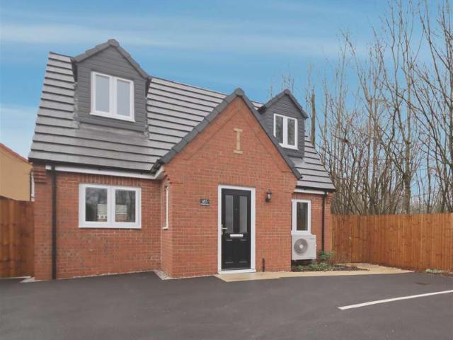 2 Bedroom Detached House