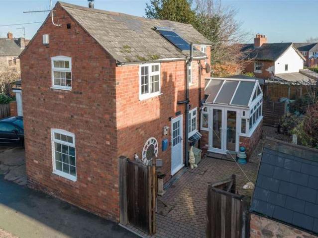 2 Bedroom Detached House