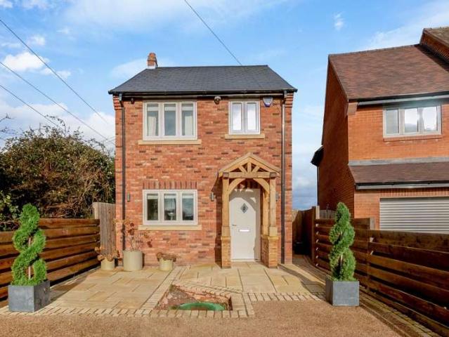 2 Bedroom Detached House