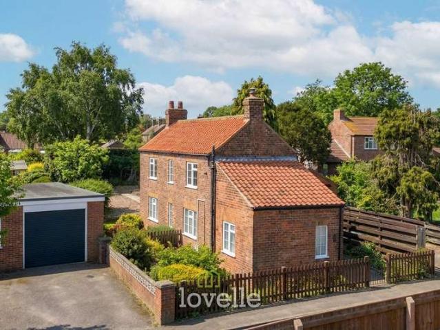 2 Bedroom Detached House