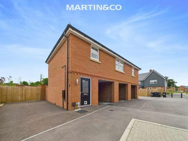2 Bedroom Detached House
