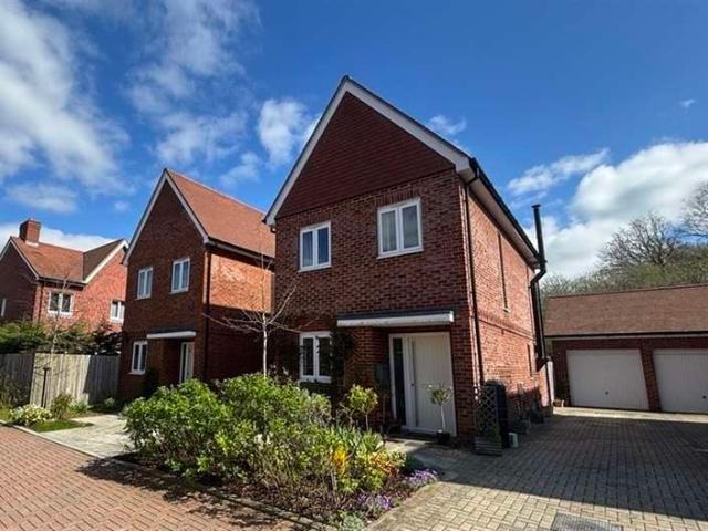 2 Bedroom Detached House