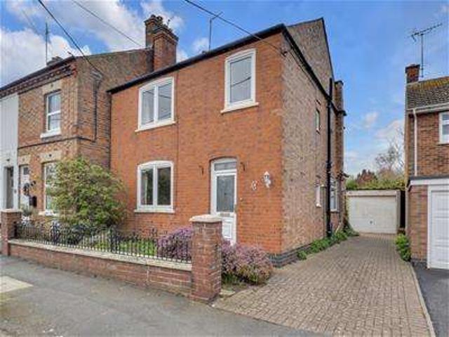 2 Bedroom Detached House