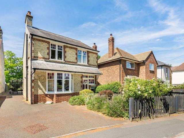 2 Bedroom Detached House
