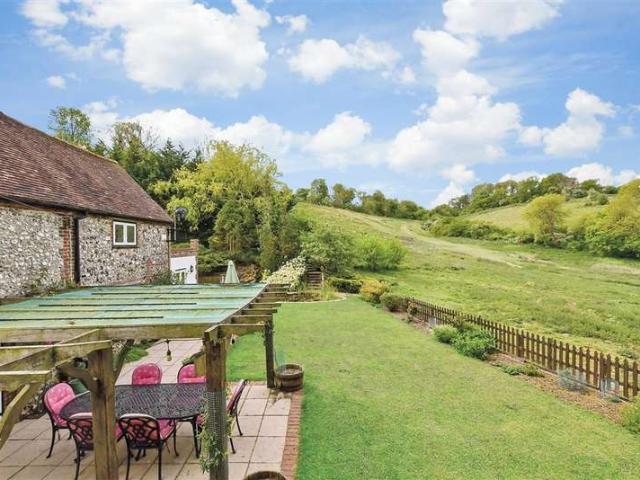 2 Bedroom Detached House