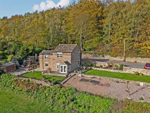 2 Bedroom Detached House