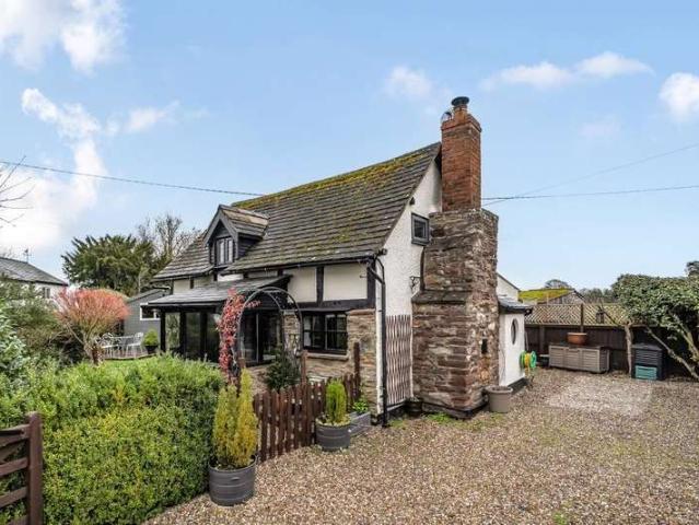 2 Bedroom Detached House