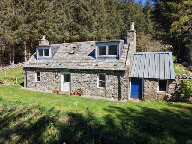 2 Bedroom Detached House