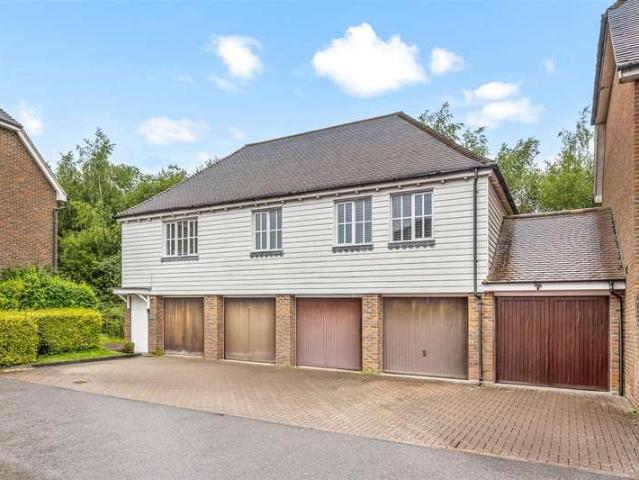 2 Bedroom Detached House