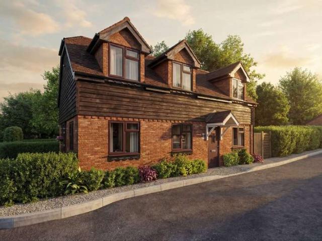 2 Bedroom Detached House