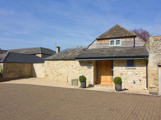 2 Bedroom Detached House