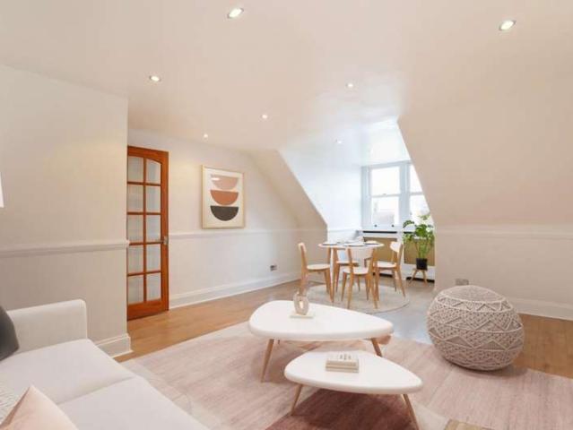 2 Bedroom Detached House