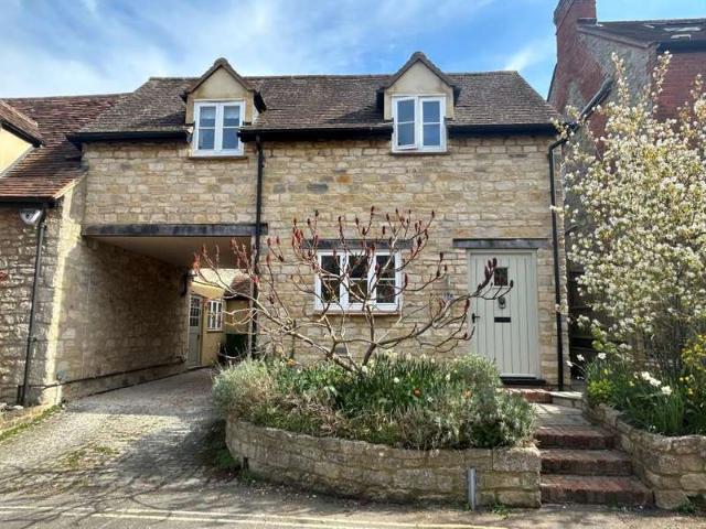 2 Bedroom Detached House