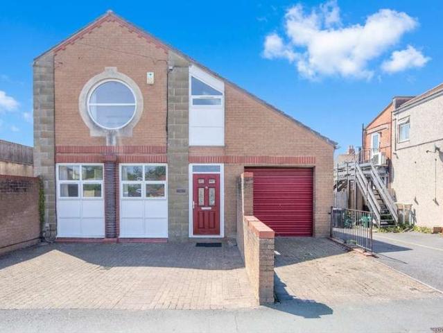 2 Bedroom Detached House