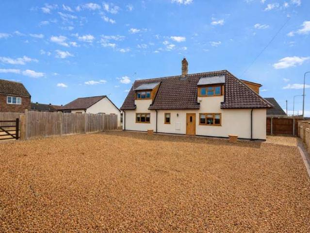 2 Bedroom Detached House