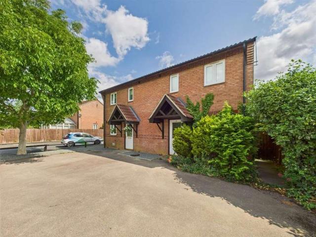 2 Bedroom Detached House