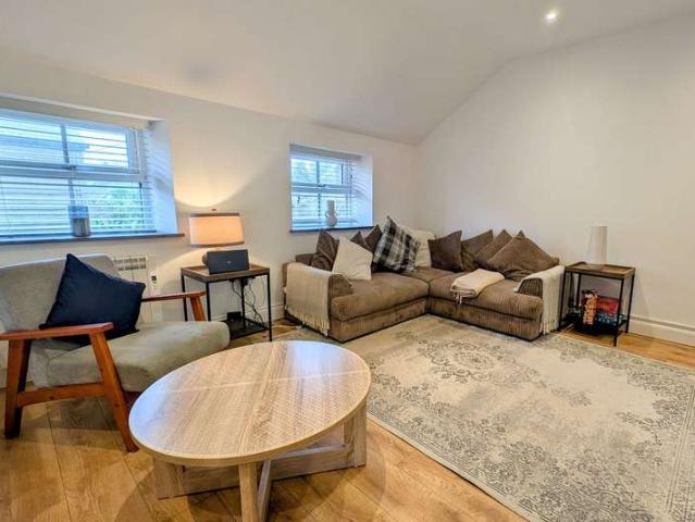 2 Bedroom Detached House